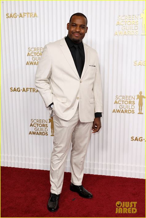 Jeremy Allen White Wins Best Male Actor In A Comedy Series For The