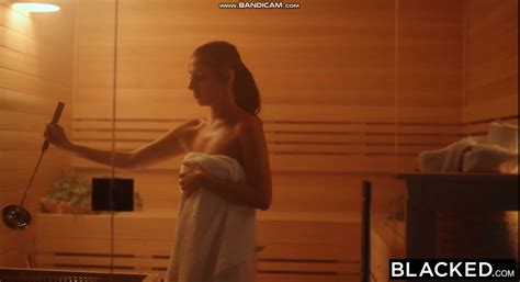 Blacked Gorgeous Influencer Gianna Devours His Bbc At Gym Jason Luv