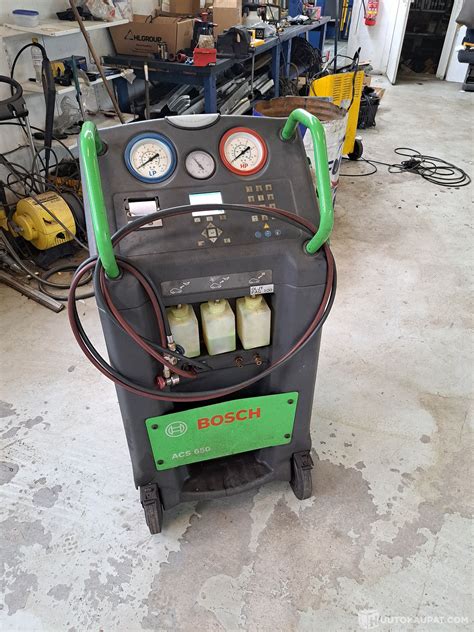 Ilmastointi huoltolaite Bosch ACS 650. Heikinlaakson autohuolto oy ...