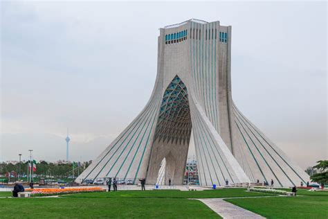 برج آزادی کجاست؟ کجارو