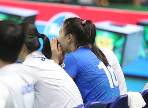 Chân Dài Bóng Chuyền Jin Ye đau Méo Cả Mặt Nén Chấn Thương Giúp