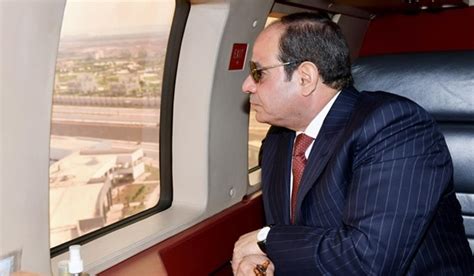 الرئيس السيسي يتفقد جوا الموقف التنفيذي للأعمال الإنشائية بالعاصمة