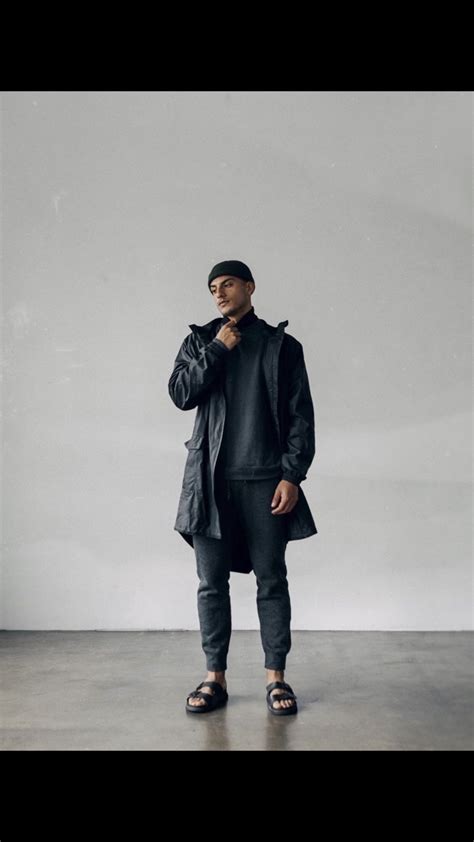 Cylus Sandovals Feet