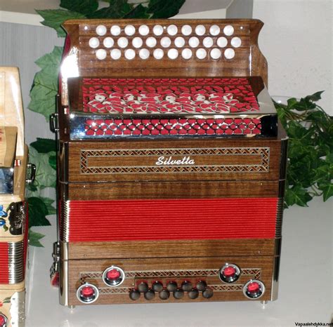 A Three Row Accordion The Free Reed