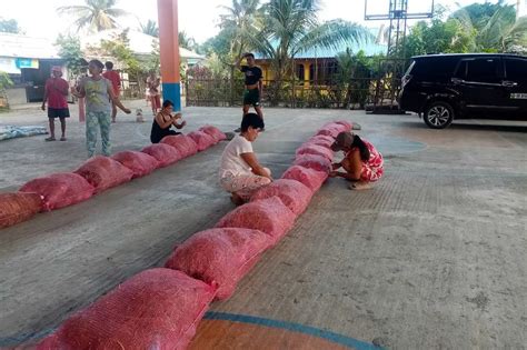 Traces Ng Oil Spill Namataan Sa Calapan Abs Cbn News
