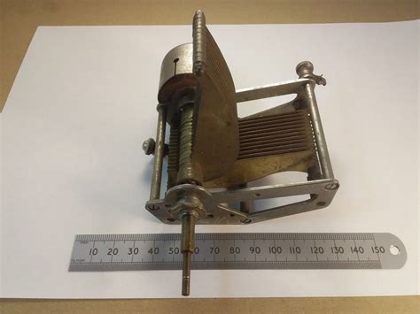 350pf Air Spaced Radio Tuning Capacitor With 34 1 Reduction Drive