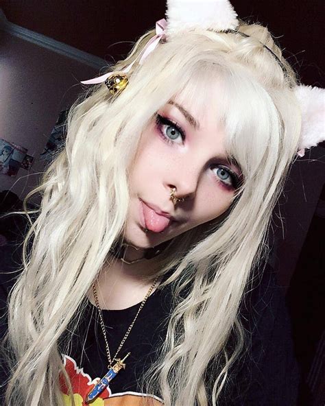 Blonde Cat Girl Scrolller