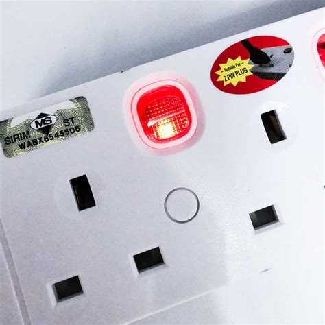 Selamat 4 Gang 2meters Surge Protection Extension Trailing Socket