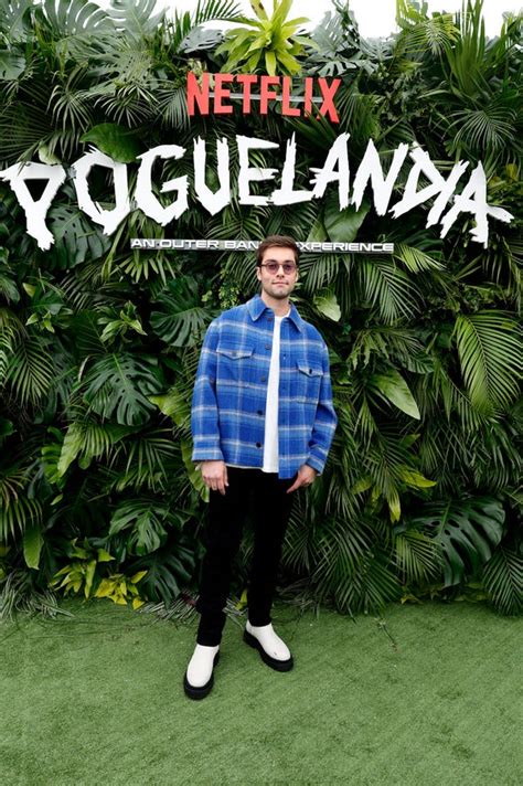 Outer Banks Who Is Austin North Aka Topper 7 Facts About The Actor