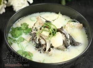 生姜草鱼汤驱除寒气预防感冒 苹果绿