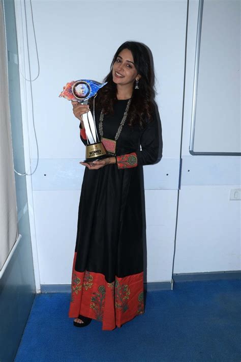 Bigg Boss 12 Winner Dipika Kakar With Awards