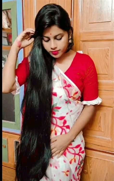 Pin By Chetan Kadam On Long Hair With Saree Long Shiny Hair Long