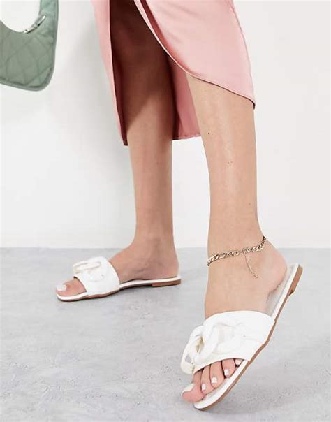 Asos Design Fife Flache Pantoletten In Weiß Mit Kettenverzierung Asos