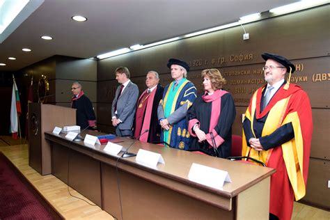 УНСС Дипломира се шестият випуск от съвместната магистърска програма „Европейски бизнес и