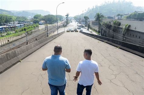 Pátio De Manobras Obras De Finalização Do Viaduto No Barbará São