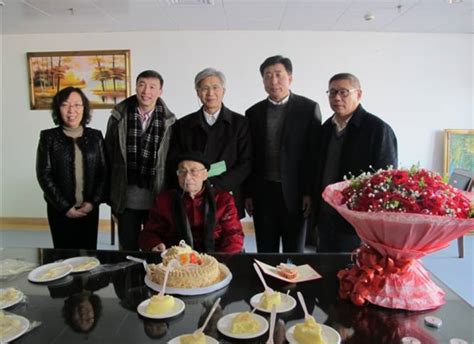 热烈祝贺杨世铭教授90华诞 Cfd Nht Eht研究小组（能动学）