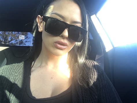 Lip Enhancement Scrolller