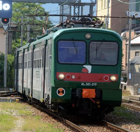 Treni Guasto Sulla Firenze Pisa Passeggeri Bloccati Per Tre Ore