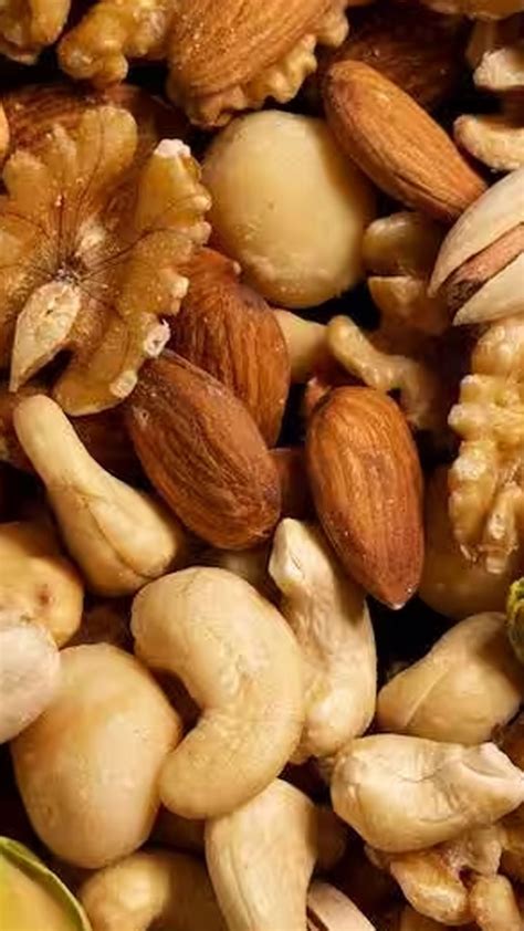 ड्राई फ्रूट को भूनकर खाना सेहत के लिए सही या गलत