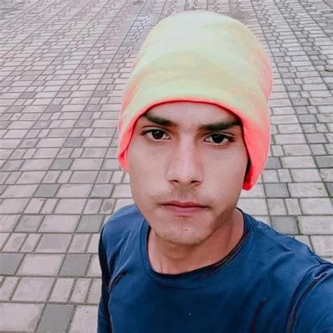 Gautam Prajapati Shayarlain On Threads