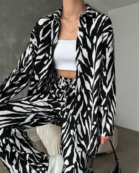 Костюм — ціна 750 грн у каталозі Брючні костюми Купити жіночі речі за доступною ціною на Шафі