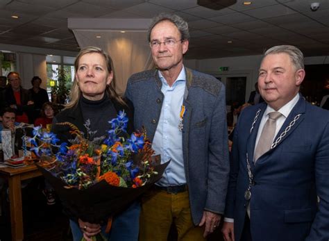 Bas Van Raaij 63 Geridderd In Vilsteren Vanwege Verdiensten In Geestelijke Gezondheidszorg