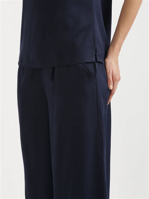 Women Navy Blue V Neck Sleeveless Top