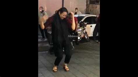 رقص زیبای دختر ایرانی در خیابان حتما ببینید Youtube