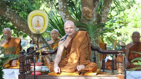 พระอาจารย์ชยสาโร พระธรรมพัชรญาณมุนี เทศนา งานสลายสรีระสังขาร คุณยาย
