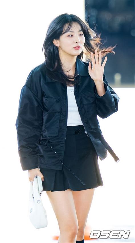 [사진]레드벨벳 슬기 바람에 날리는 머릿결 네이트 연예