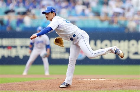 삼성 백정현 청백전에서 타구에 얼굴 맞아 강판“눈 부위에 맞아 교체 병원 이동해 검진 예정” 스경x현장