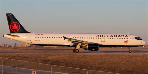 Air Canada Airbus A321 Has Landing Gear Malfunction