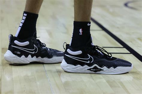 A Closer Look At Victor Wembanyamas Current Sneaker The Nike Air Zoo