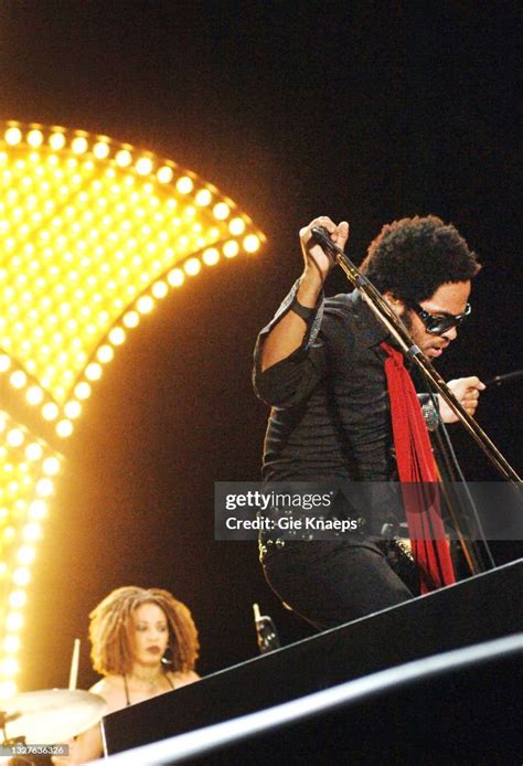 Lenny Kravitz Drummer Cindy Blackman Tw Classic Festival News