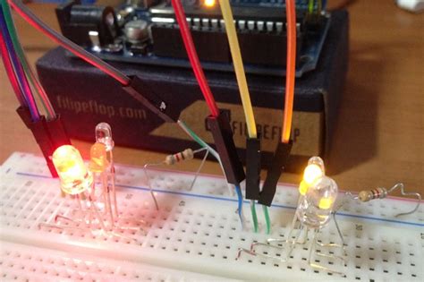 Meu Primeiro Programa No Arduino 2 Semáforos Interligados Num Cruzamento