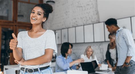 5 Things Introverts Get Wrong About Extroverts