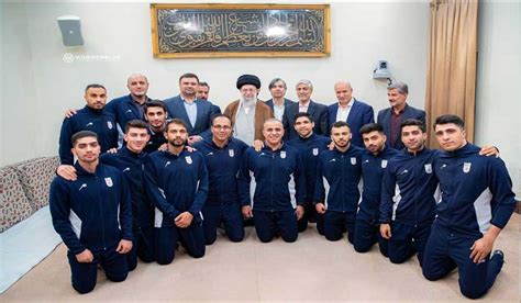 قائد الثورة الإسلامية يستقبل المنتخب الوطني لكرة قدم الصالات