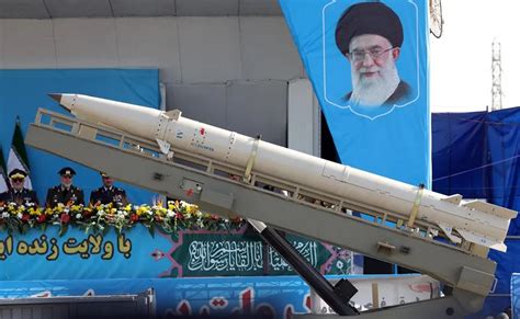 En Medio De La Escalada En Oriente Medio Irán Presenta Nuevo Misil Y