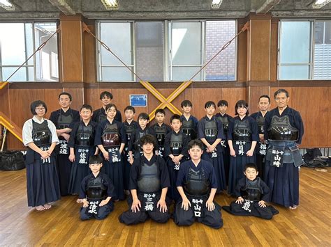 国分寺剣友会 東京都国分寺市 本多武道館を中心に市内の小中学校を利用し大人から子供まで剣道の稽古に励んでいます