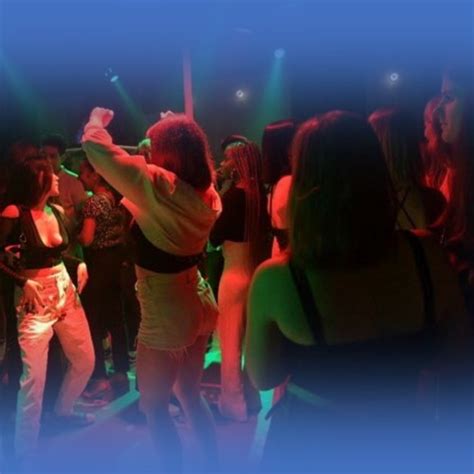 Stream House Funk Café Galerie by JS Listen online for free on SoundCloud
