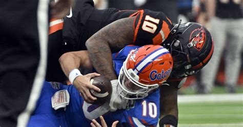 Oregon State Football Throttles Florida Gators 30 3 Building The Dam