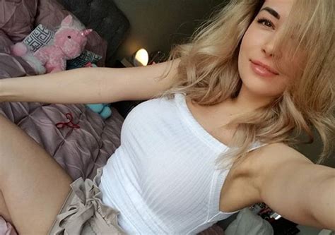 Alinity Divine Net Worth Age Height Weight Early Life Career Bio