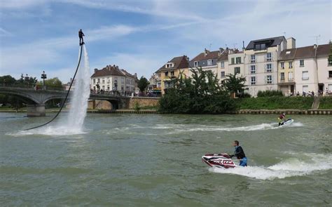 Lagny Sur Marne Sous Le Soleil Les Visiteurs Samusent Au Bord De Leau Le Parisien