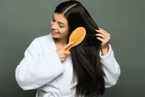 How To Make Hair Shiny Naturally
