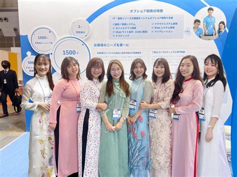 Linkedinのnguyen Thi Thu Hang グエン・ティ・トゥ・ハン 主人から「ベトナムの女性の日のプレゼントです」と私の