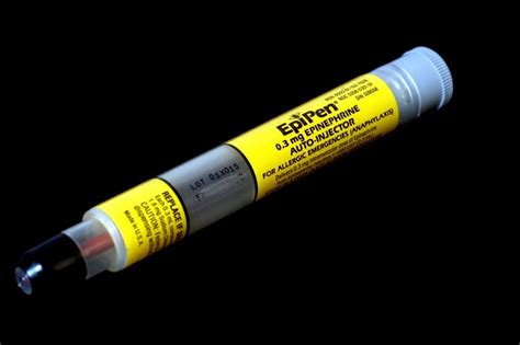 Us Lawmakers Press Mylan On Sharp Epipen Price Increases Huffpost Life