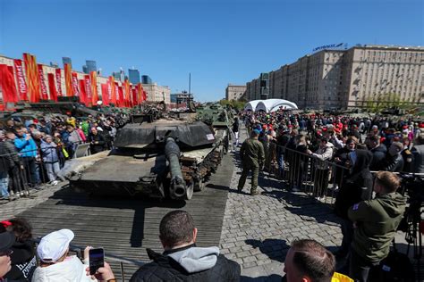 Трофейный американский танк Abrams уже осмотрен специалистами