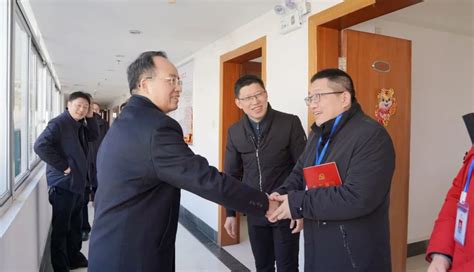 暖心鼓劲！新年上班第一天，南平市人民检察院领导班子看望慰问全院检察人员澎湃号·政务澎湃新闻 The Paper