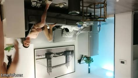 鑫仔探花大眼萌妹深夜来相会粉嫩大胸小伙急不可耐沙发上狂亲视角专业高抬双腿高频深入一场欢愉