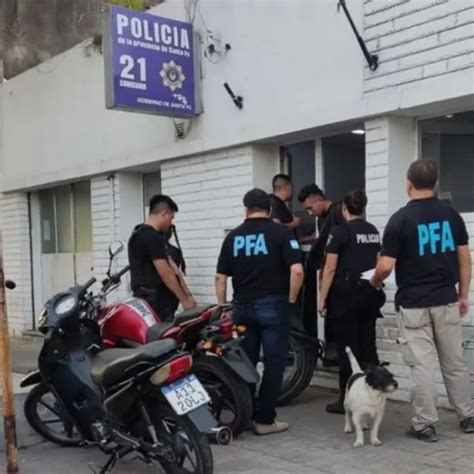 Rosario Se Fugaron Seis Presos De Una Comisaría Y Tres Fueron
